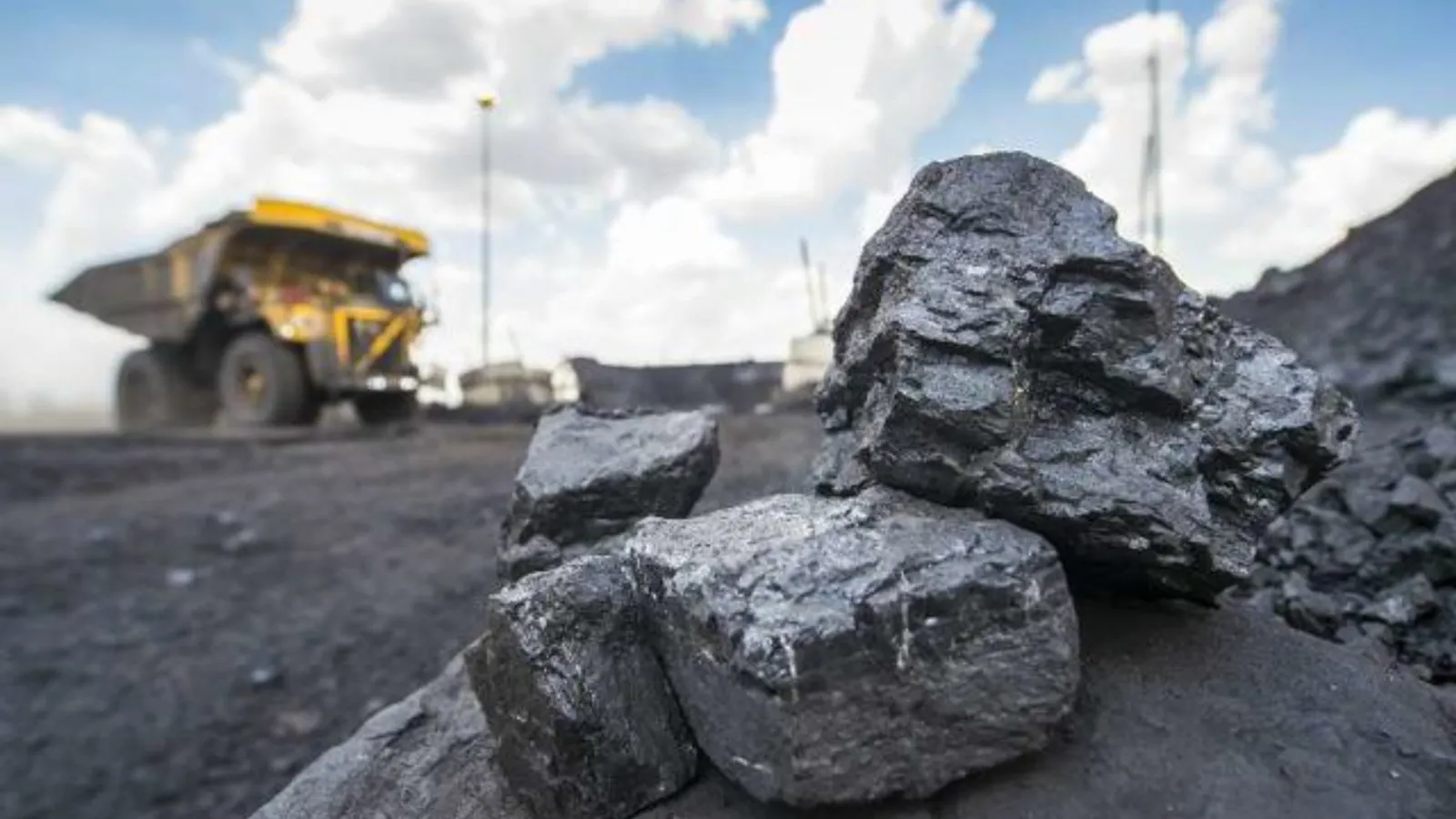 Global coal demand set to remain at record high until 2027 finds IEA ...