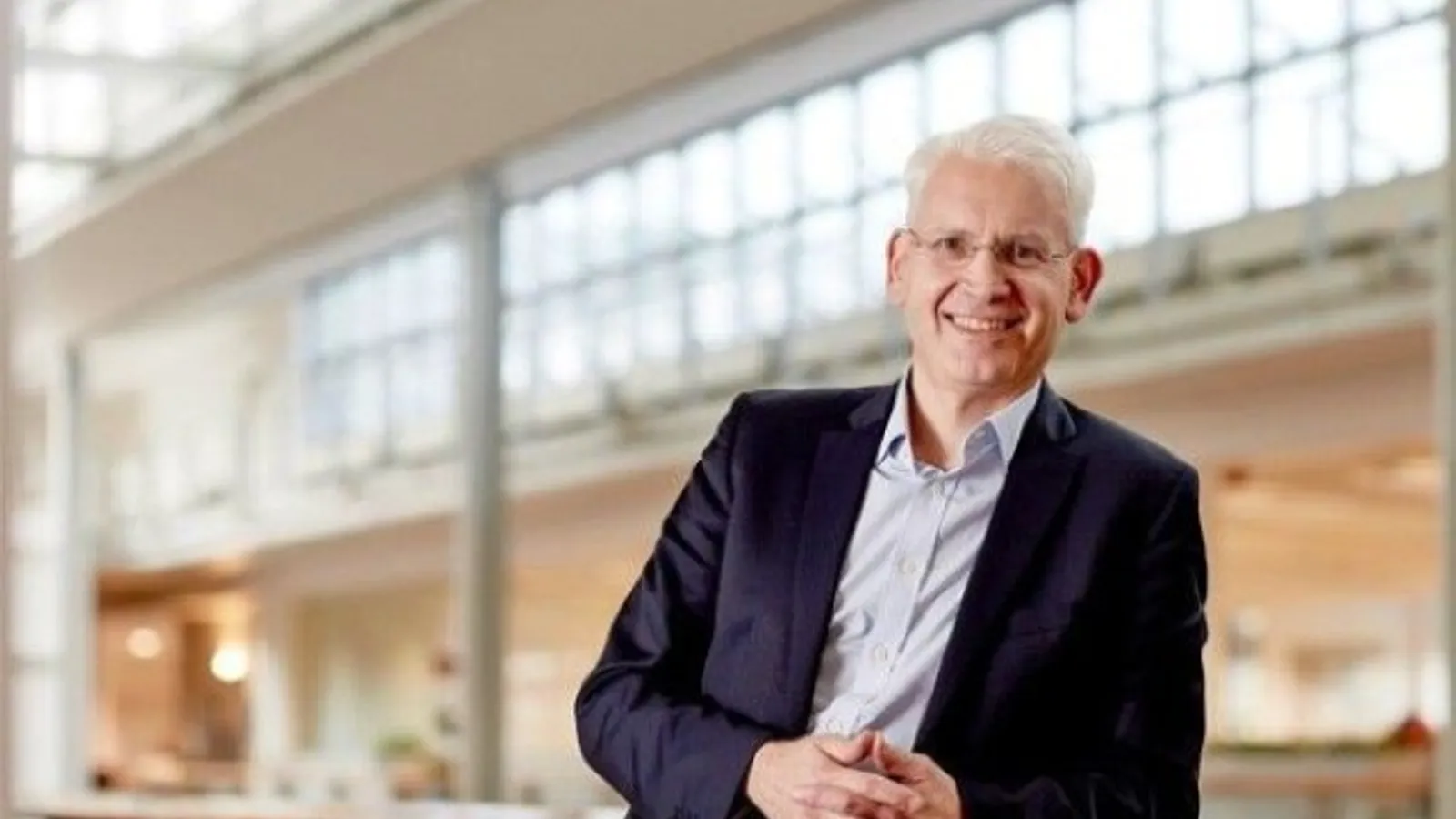 Michael Lewis leaves E.ON to become Uniper CEO | Enlit World