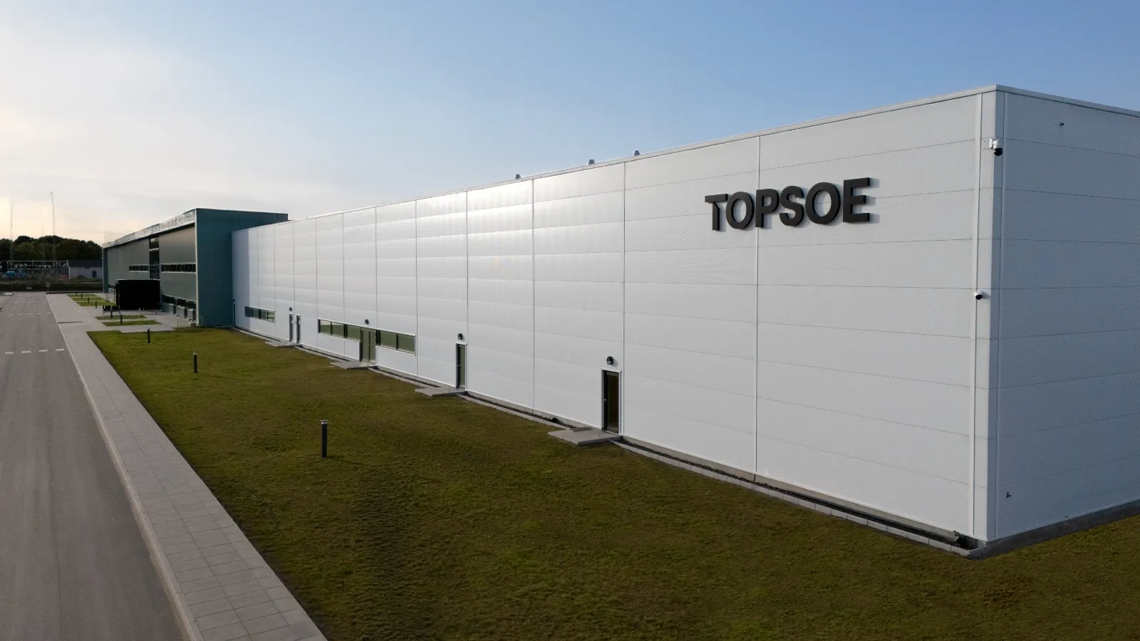 Topsoe opens 500MW electrolyser facility in Denmark | Enlit World