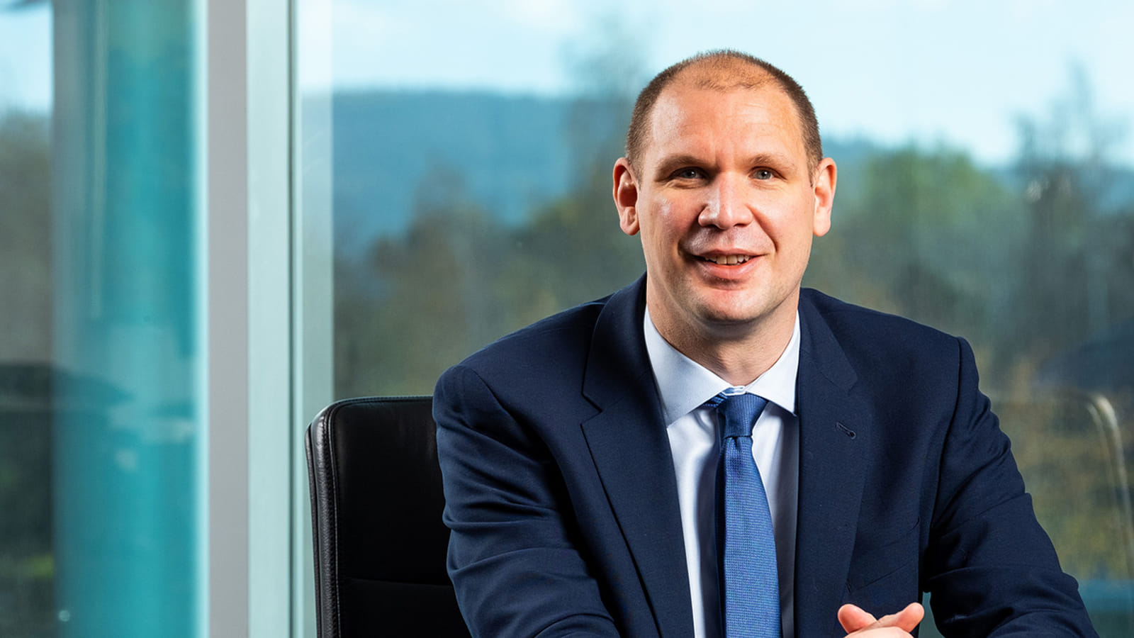 SSE unveils £33bn investment plan with majority into the power grid ...