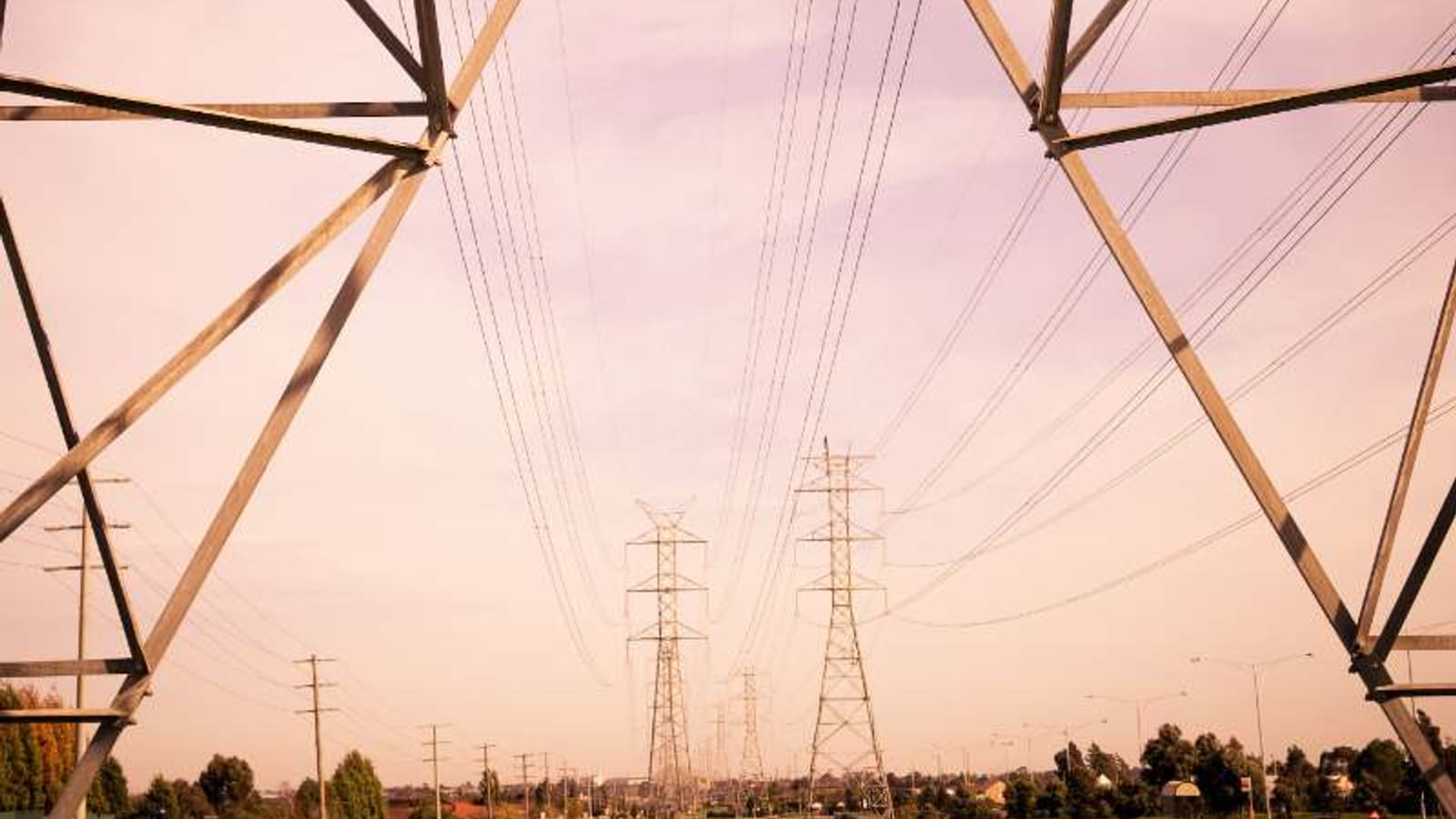 AI can significantly improve grid management – DOE report | Enlit World