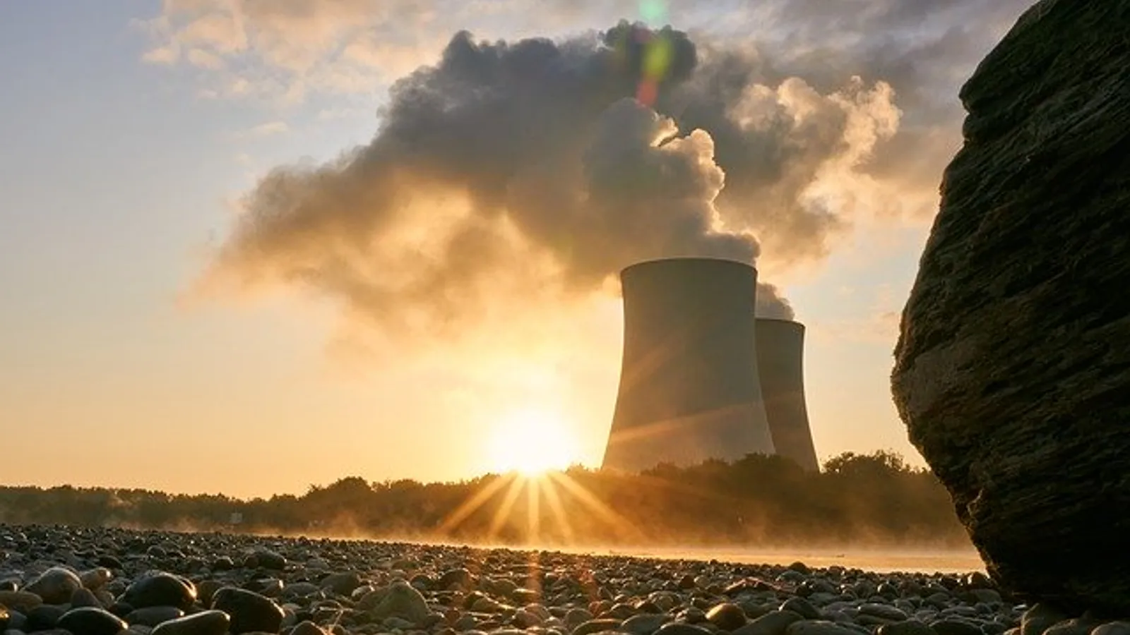 Global nuclear capacity to reach 494GW by 2035 reveals report | Enlit World