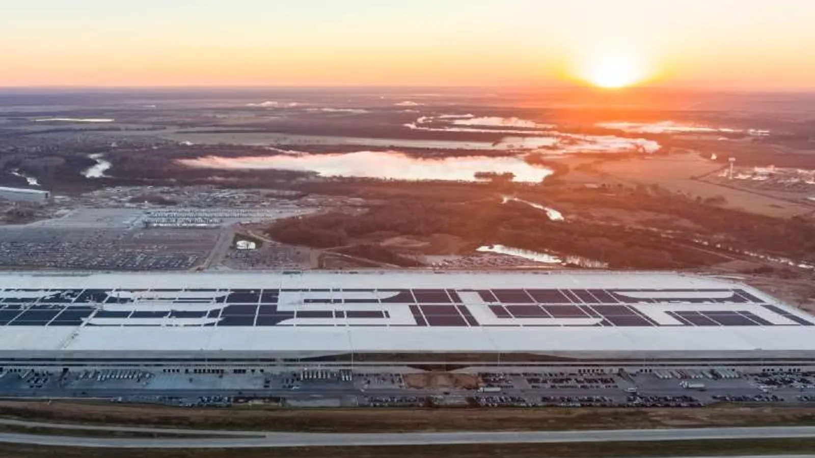 Tesla plans 30MW rooftop solar system on Austin factory | Enlit World