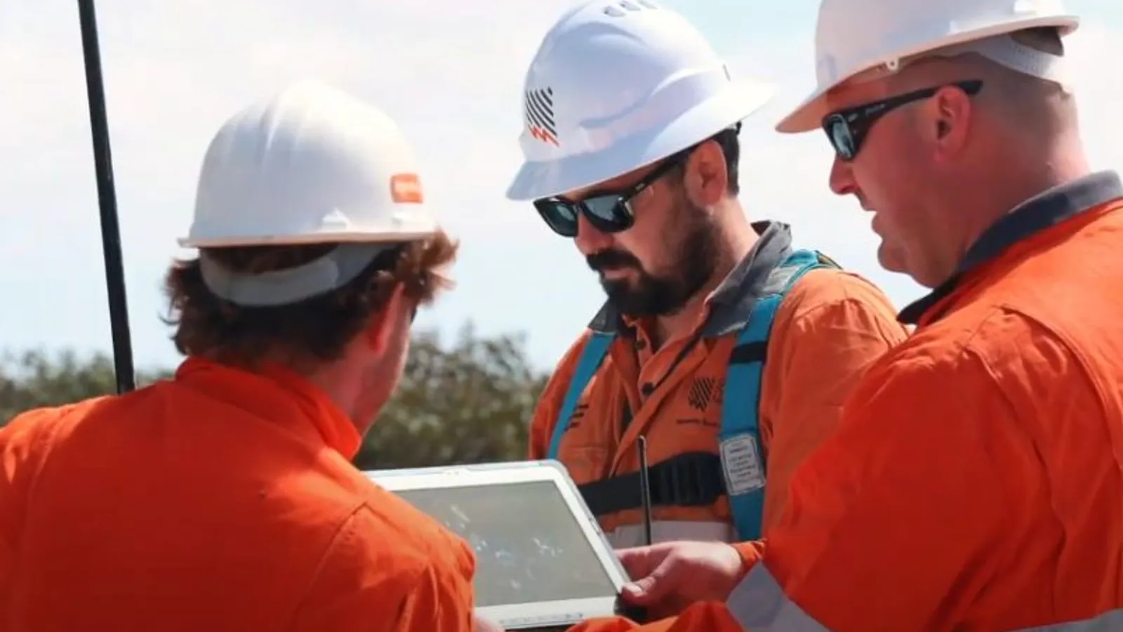 SA Power Networks pioneers satellite connectivity for remote work ...